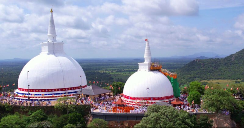 මිහිඳු මහාසෑයේ ධාතු නිධානය පොසොන් පුන් පෝදා සිදු වූ වගයි - Mahamevnawa ...